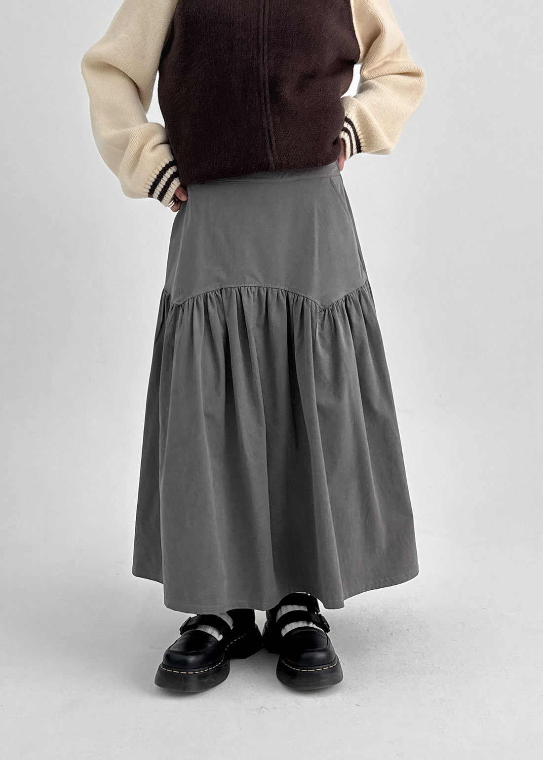Shander Back Banding Flare Long Skirt – BLACKUP